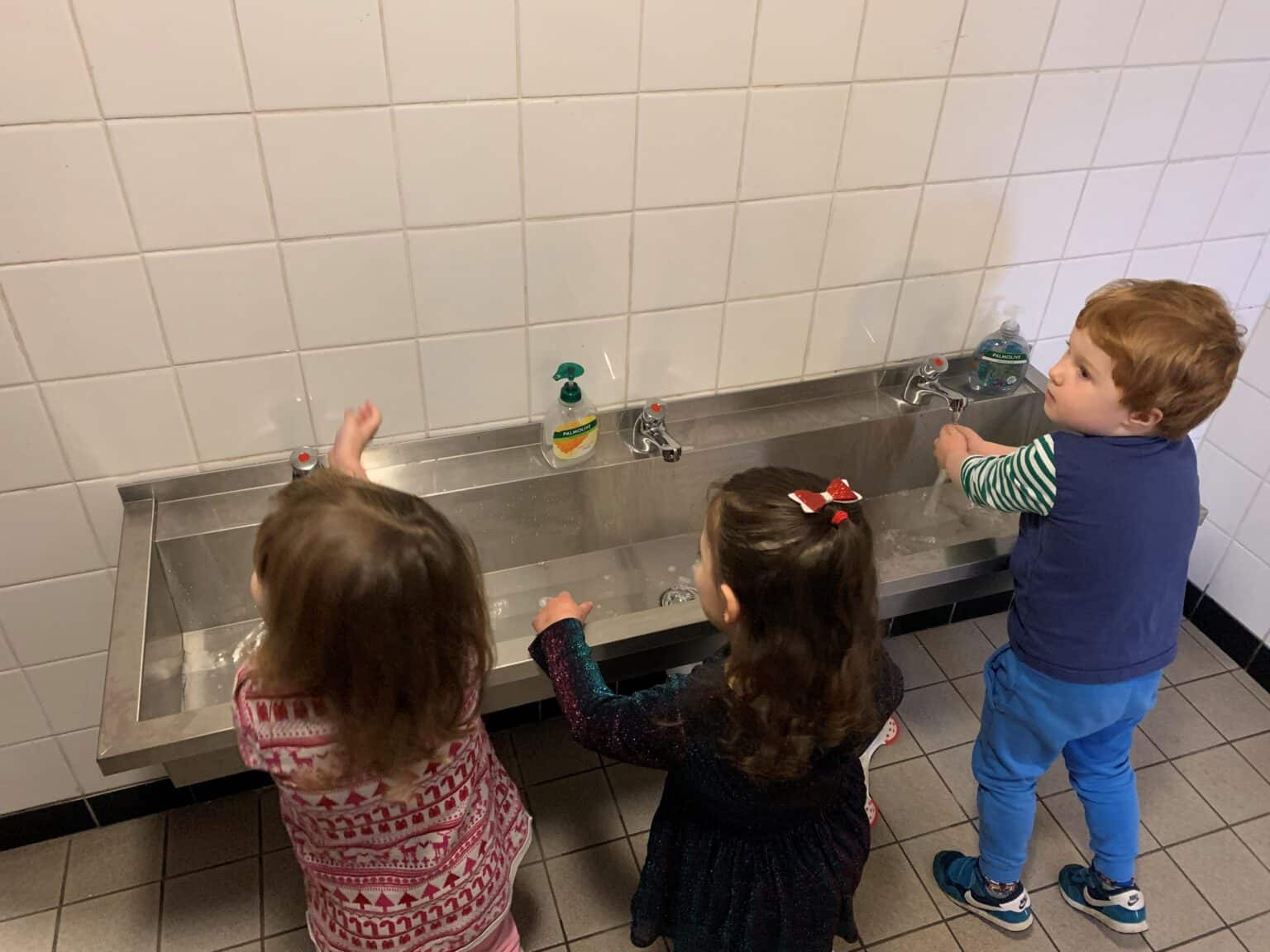 Wenvoe Playgroup has a New Wash Trough - Bouygues UK